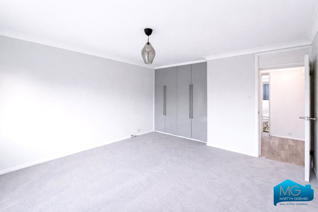Northumberland House, 237 Ballards Lane, Finchley N3, 2 bed flat for ...