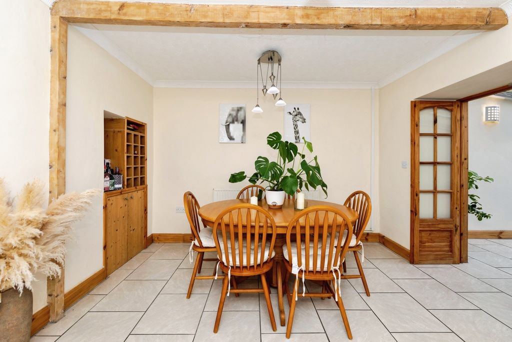 Heol Y Meinciau, Pontyates, Llanelli, Carmarthenshire SA15, 3 bed semi ...