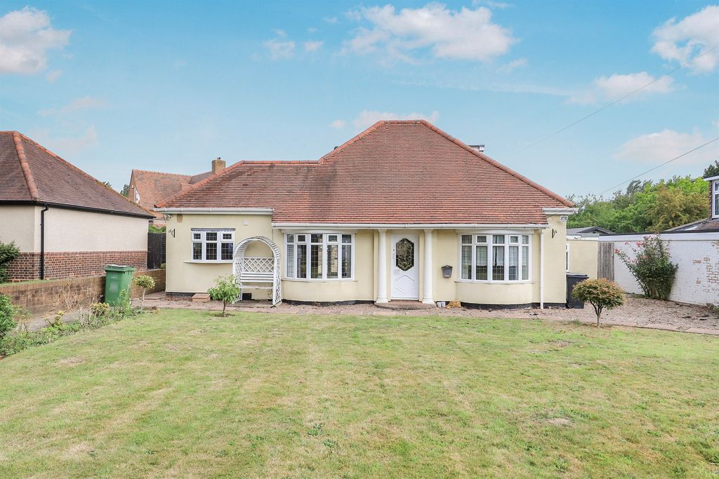 The Paddock, Coseley, Bilston WV14, 4 bed detached bungalow for sale ...
