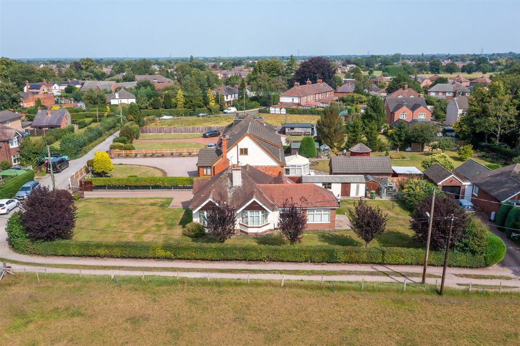 South Avenue, Haslington, Crewe CW1, 2 bed detached bungalow for sale ...