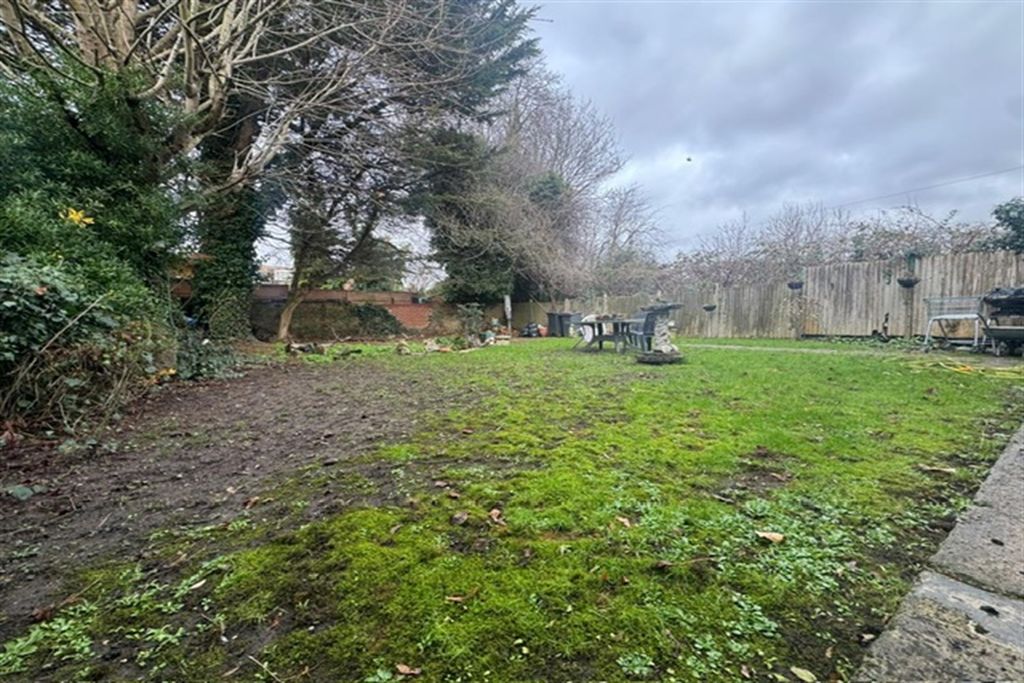 Waynflete Avenue CR0, 3 bed semi-detached house for sale, £595,000 ...