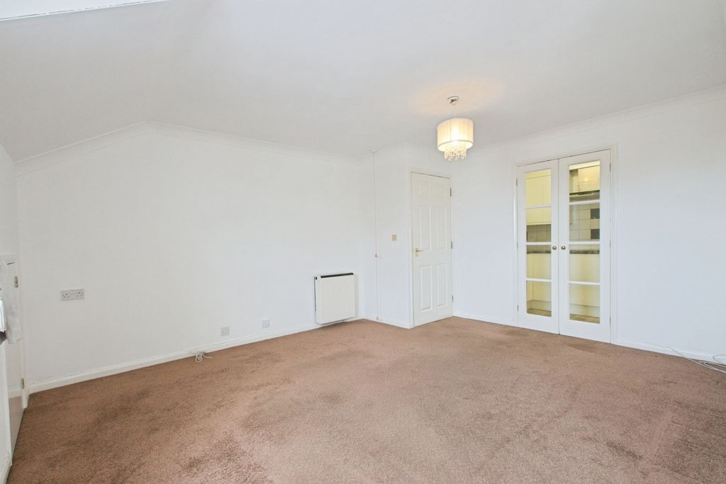 Fern Court, Bexleyheath DA7, 2 bed flat for sale, £235,000 | PrimeLocation