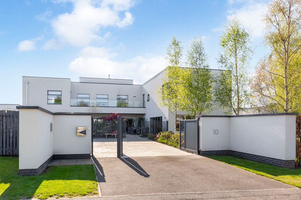 Castle Gogar Rigg, Gogar, Edinburgh EH12, 5 bed detached house for sale ...