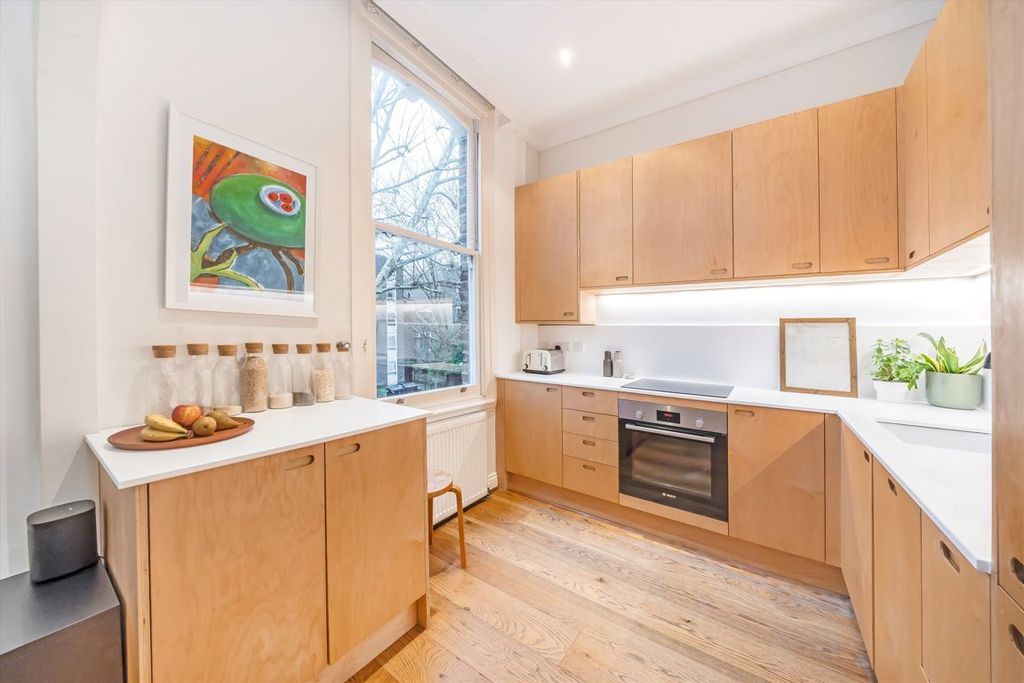 Hillmarton Road, Hillmarton Conservation Area N7, 2 bed flat for sale ...