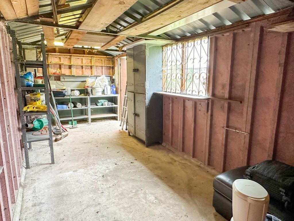 Burnage Lane, Burnage, Manchester M19, 2 bed bungalow for sale, £ ...