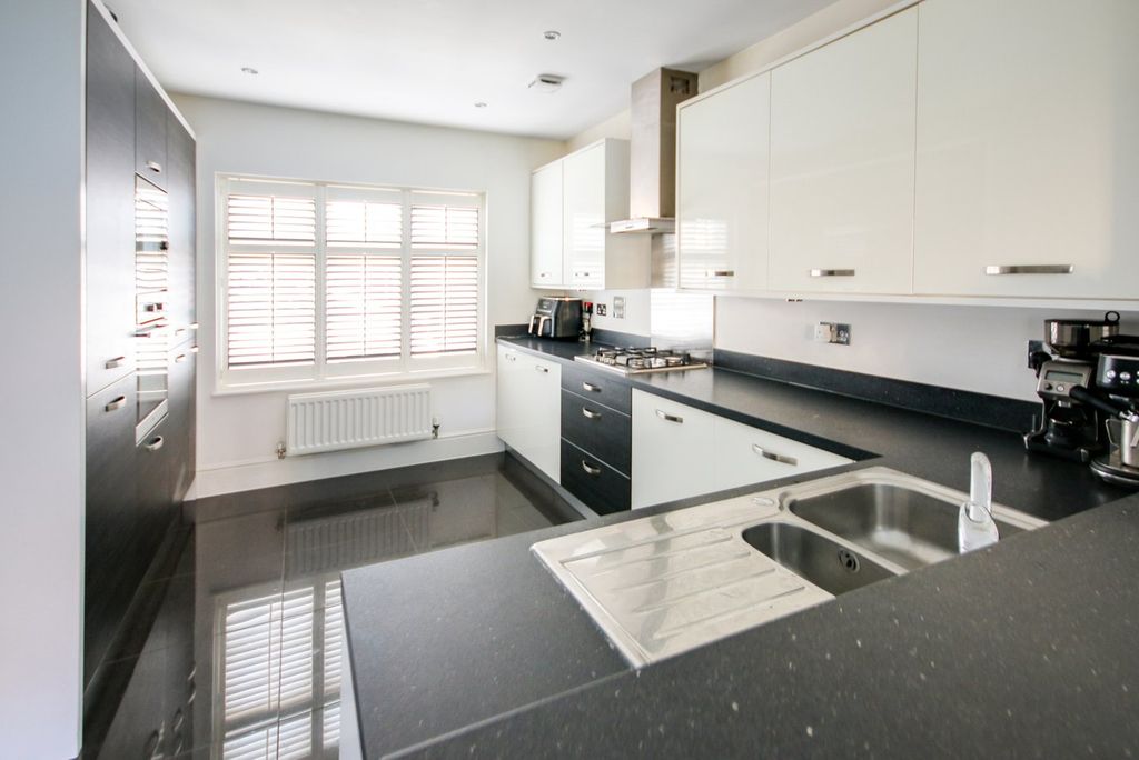 The Furrows, Crawley Down RH10, 4 bed detached house for sale, £725,000 ...