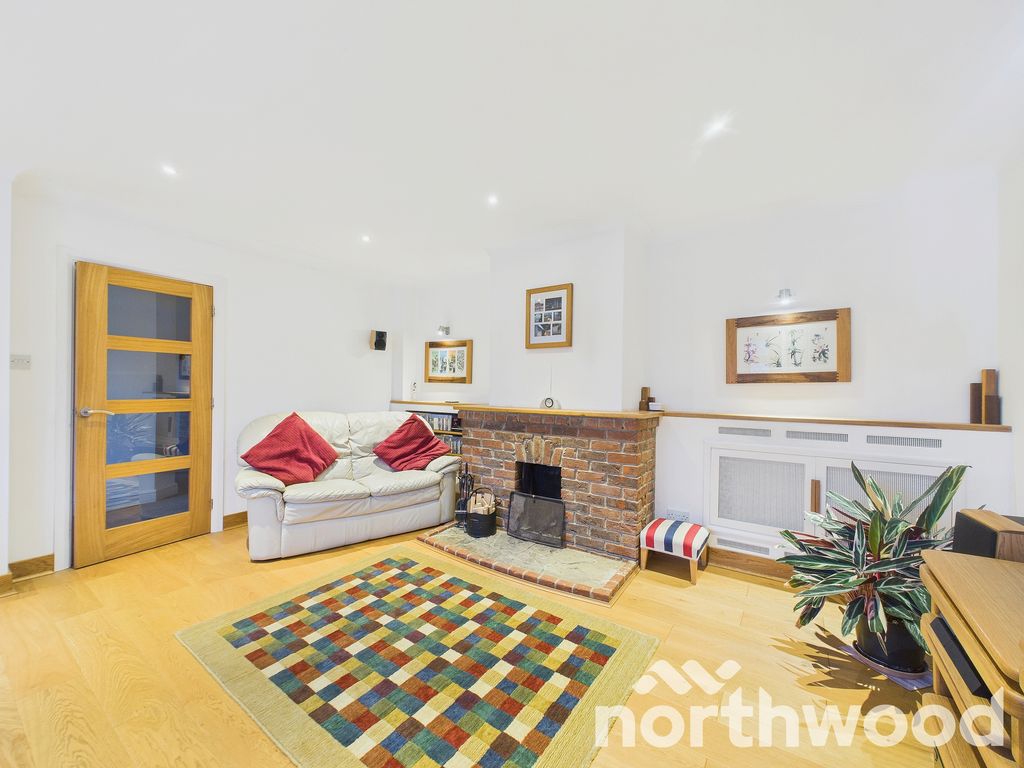 Lambden Road, Pluckley TN27, 4 bed chalet for sale, £625,000 ...