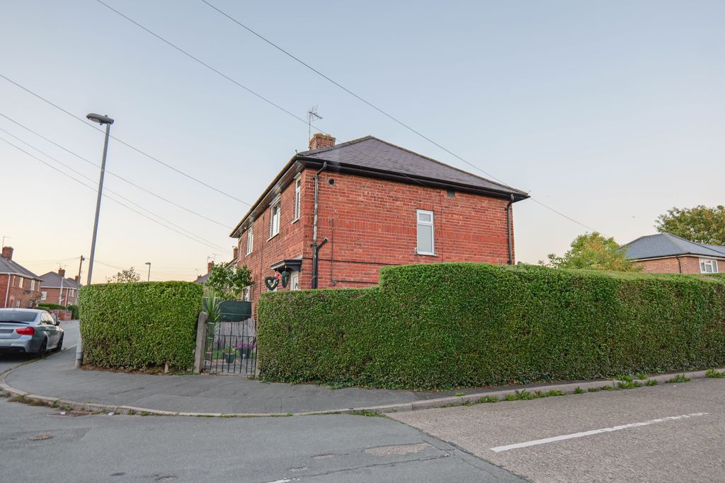 Victoria Road, Chester CH4, 3 bed semi-detached house for sale, £ ...