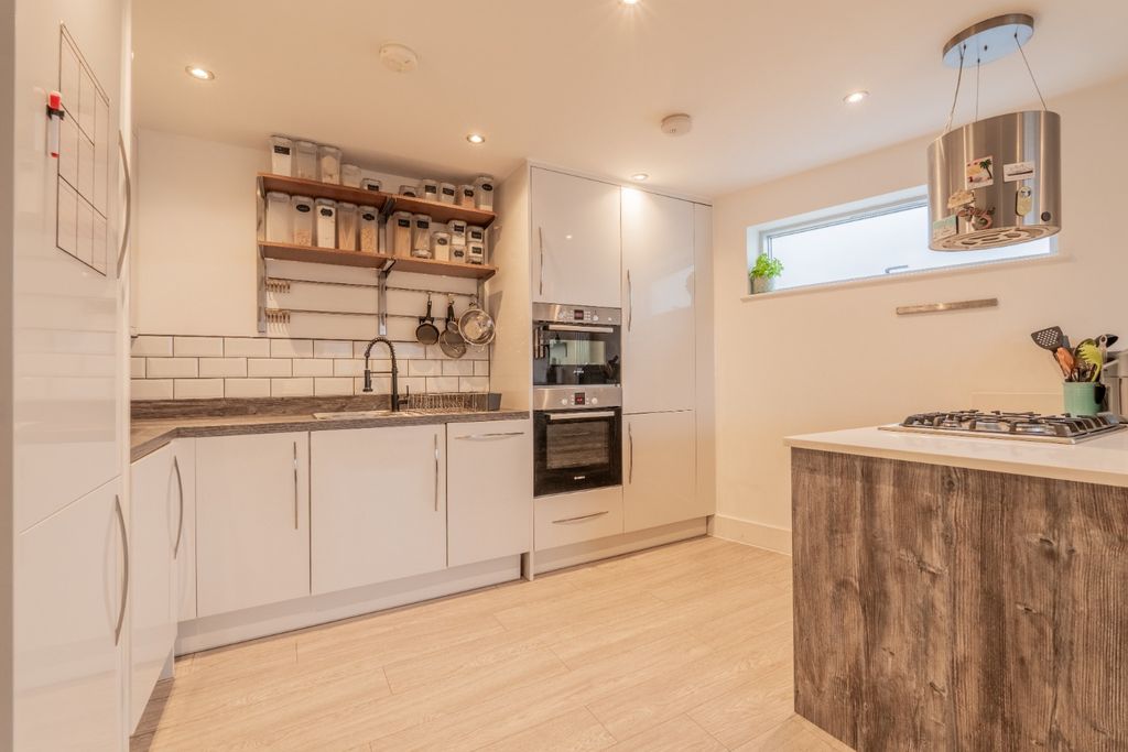 Bowyer Court, 45 Pickford Lane, Bexleyheath, Kent DA7, 2 bed flat for ...