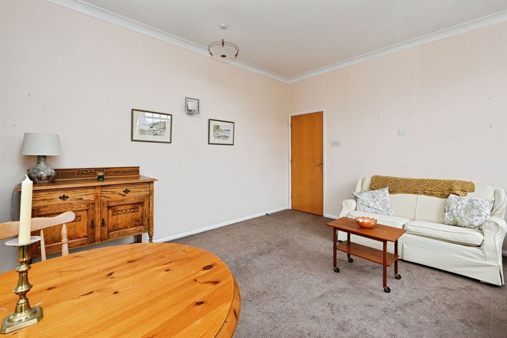 Old School Court, King's Lynn PE30, 2 bed flat for sale, £175,000 ...