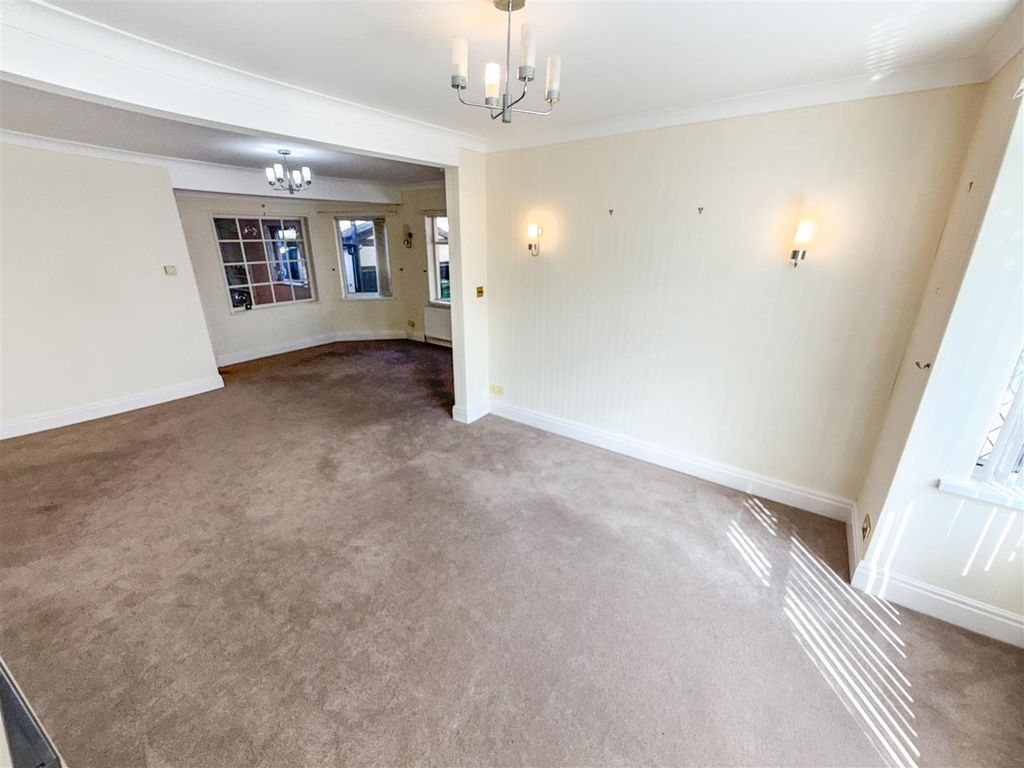 Spring Gardens, Anlaby Common HU4, 3 bed semi-detached house for sale ...