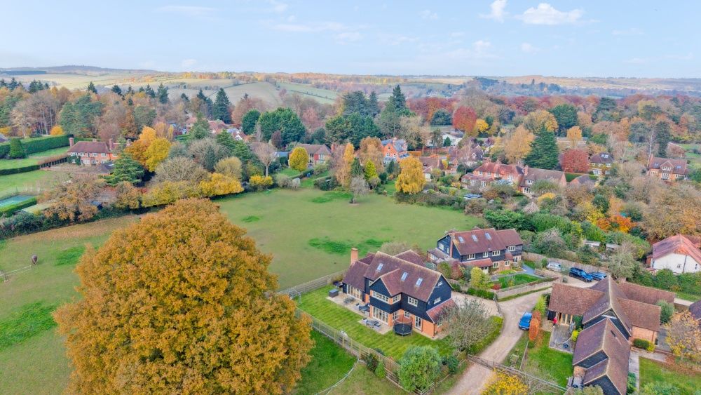 Bovingdon Green, Marlow SL7, 5 bed detached house for sale, £2,695,000 ...