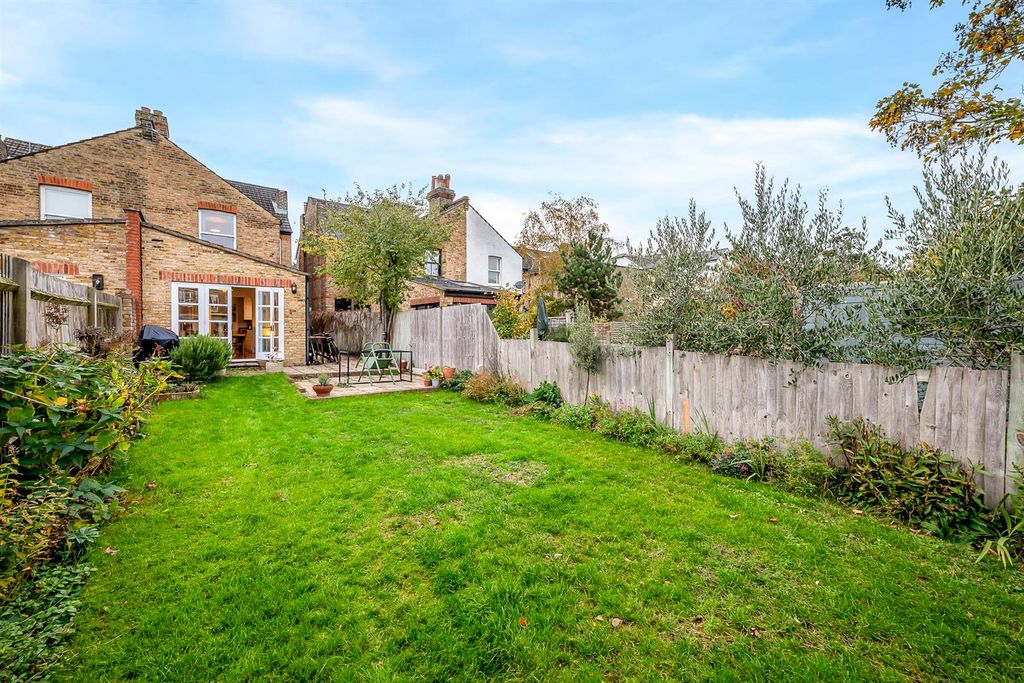 Meadow Road, Shortlands, Bromley BR2, 3 bed semi-detached house for ...