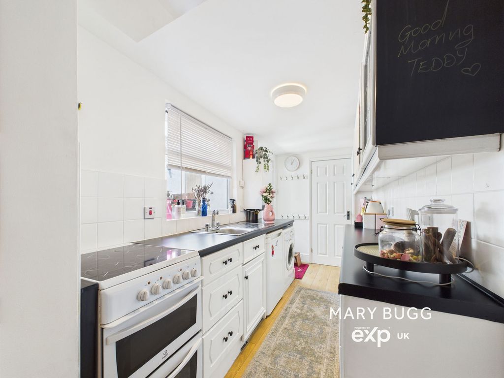 Baddow Road, Chelmsford CM2, 2 bed terraced house for sale, £290,000 ...