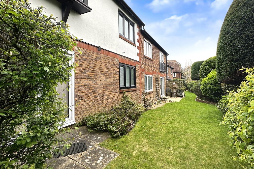 The Street, Rustington, Littlehampton, West Sussex BN16, 2 bed flat for ...