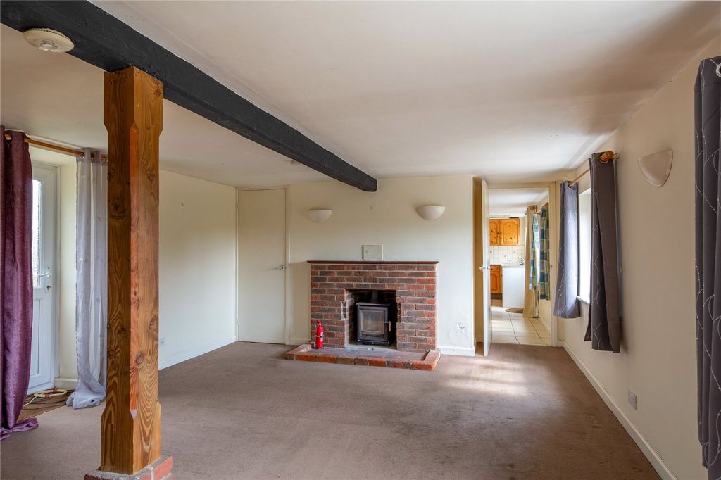 Netheravon Road, Durrington, Salisbury, Wiltshire SP4, 5 bed equestrian ...