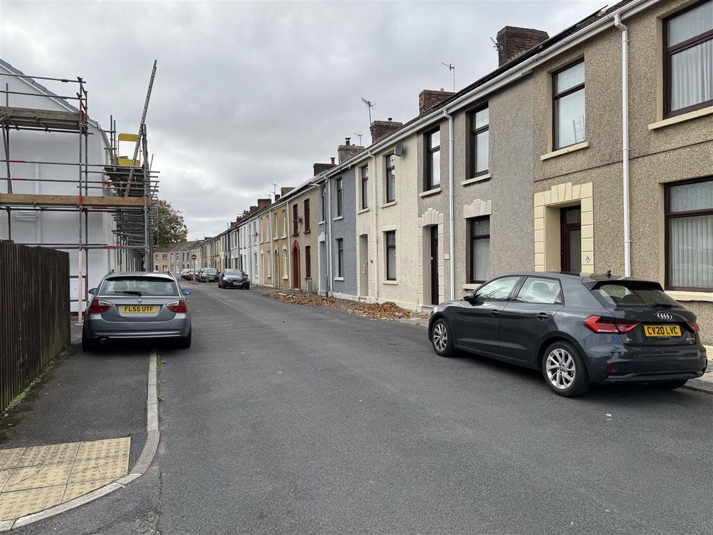 Havelock Street, Llanelli SA15, 3 bed end terrace house for sale, £ ...