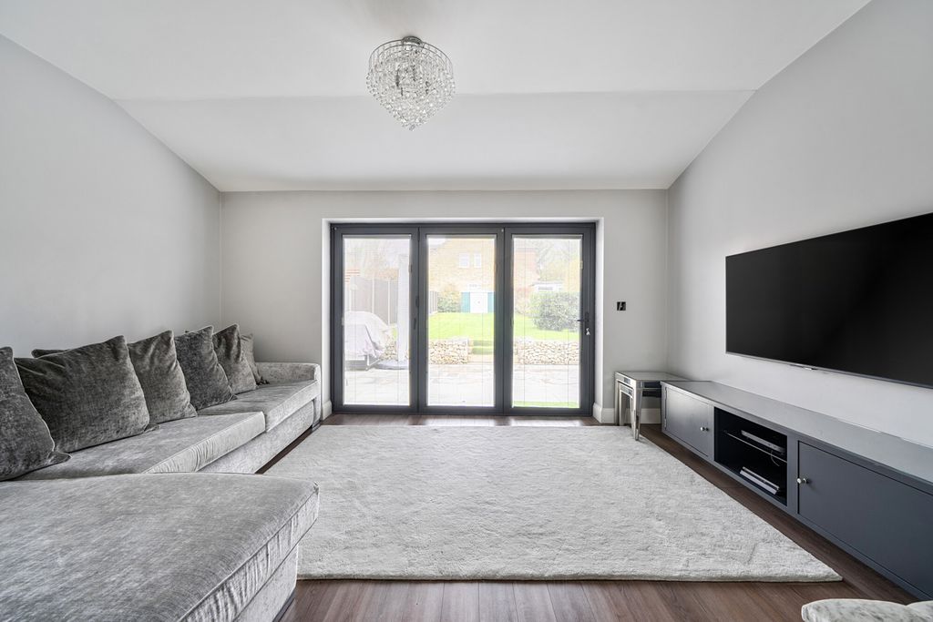 Denham Way, Maple Cross, Rickmansworth WD3, 3 bed semi-detached house ...