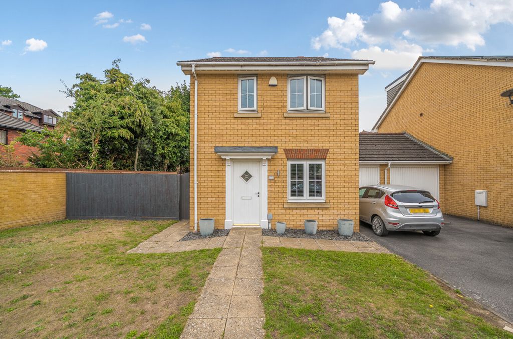 Wellbrook Road, Orpington, Kent BR6, 3 bed link detached house for sale ...