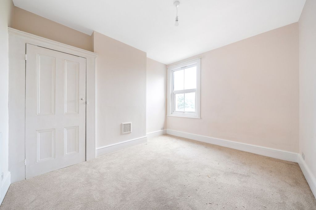 Crown Lane, Bromley BR2, 1 bed flat to rent, £1,450 pcm | PrimeLocation