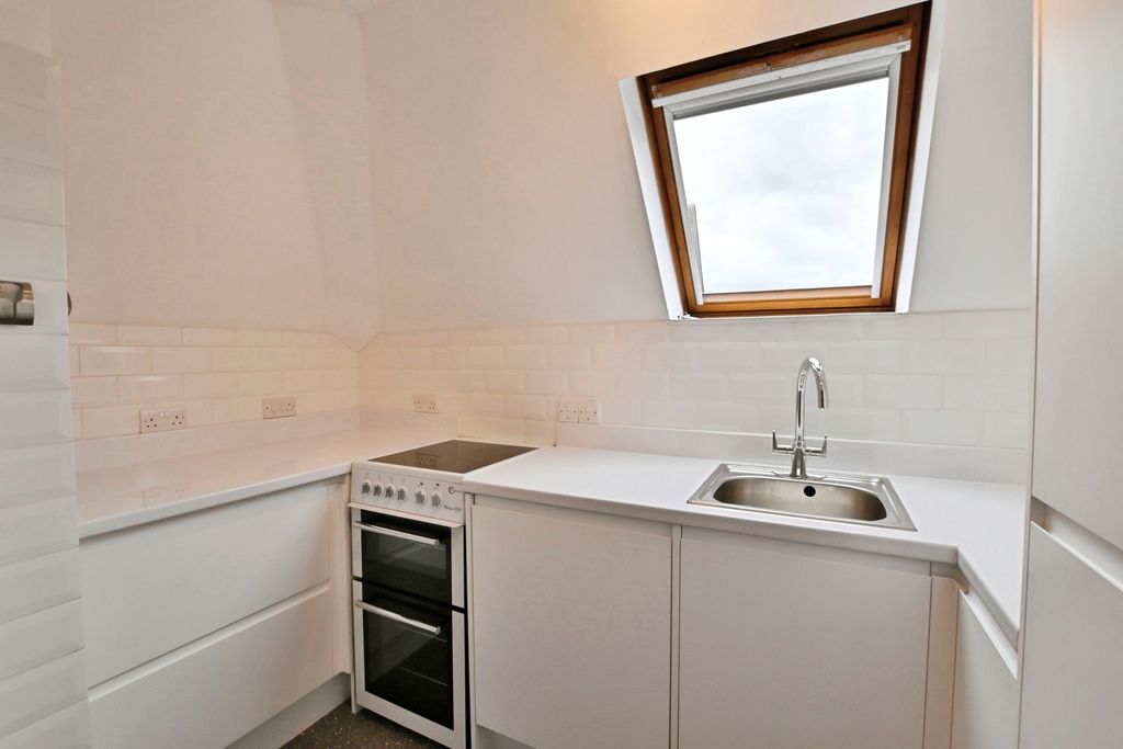 Russell Court, Midhurst, West Sussex GU29, 1 bed flat for sale ...