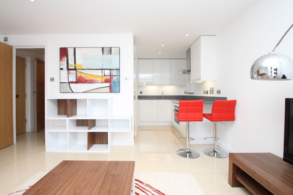 Discovery Walk, Wapping, London E1W, Studio to rent, £1,560 pcm ...