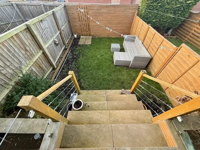 Longroyd, Cote Farm, Thackley, Bradford BD10, 2 bed town house for sale ...