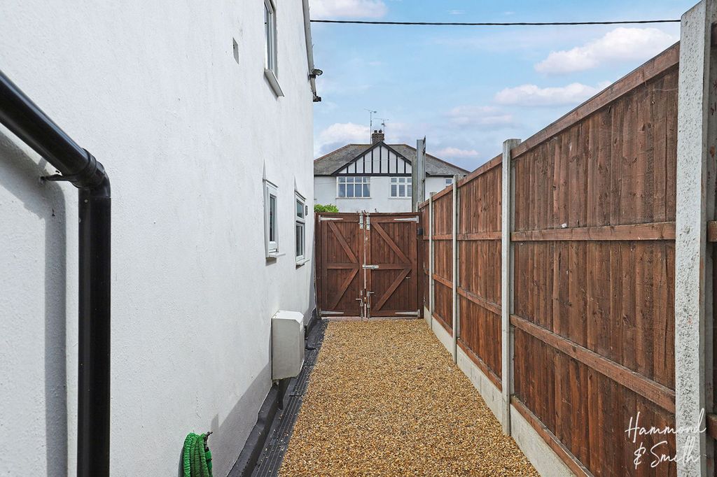 Brewers End, Takeley CM22, 2 bed semi-detached house for sale ...