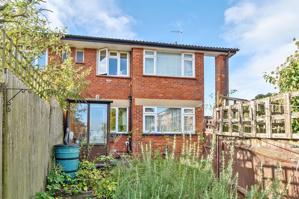 High Road, Whetstone N20, 2 bed maisonette for sale, £450,000 ...