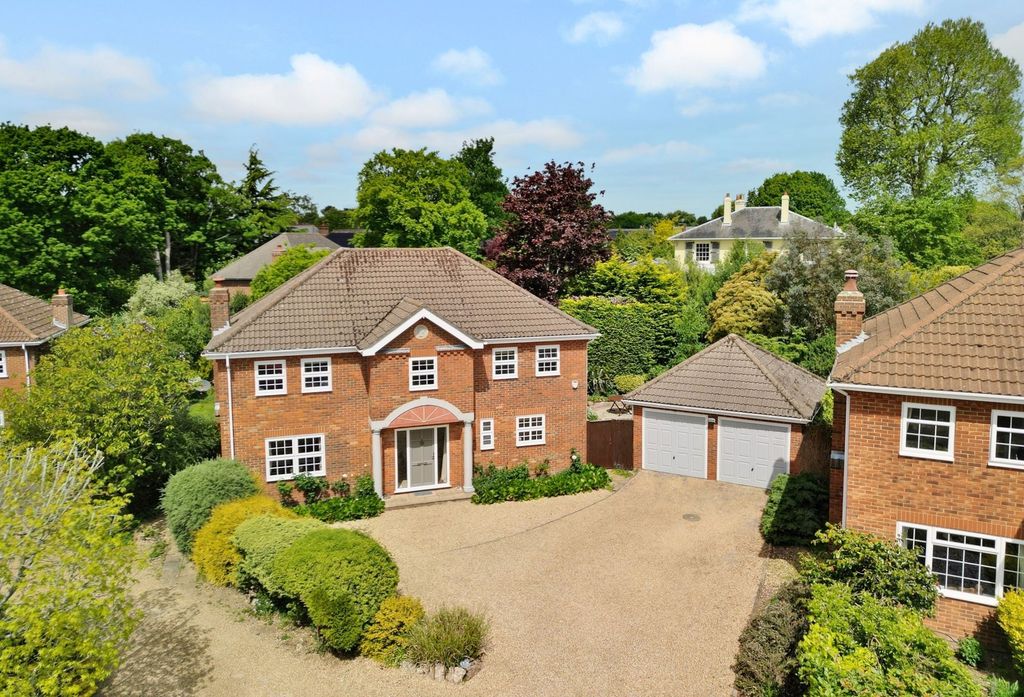 Old Priory Close, Hamble SO31, 4 bed detached house for sale, £850,000 ...