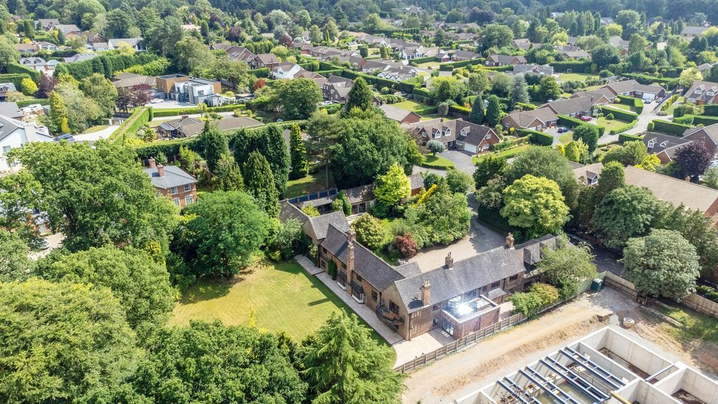 Roman Lane, Little Aston Park B74, 6 bed detached house for sale, £ ...