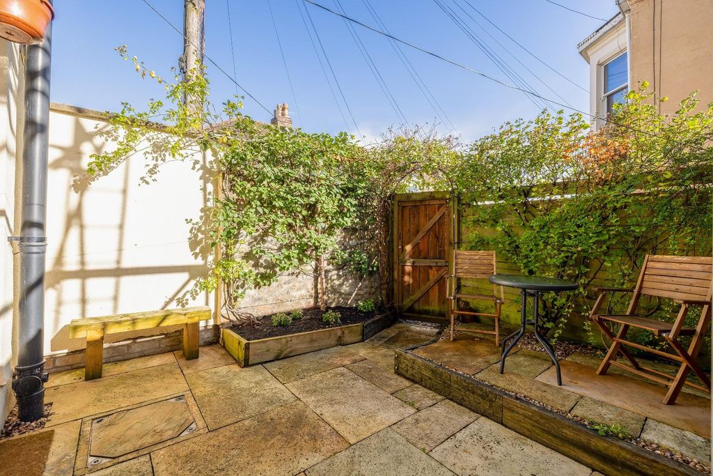 Arley Hill, Cotham BS6, 1 bed flat for sale, £335,000 | PrimeLocation