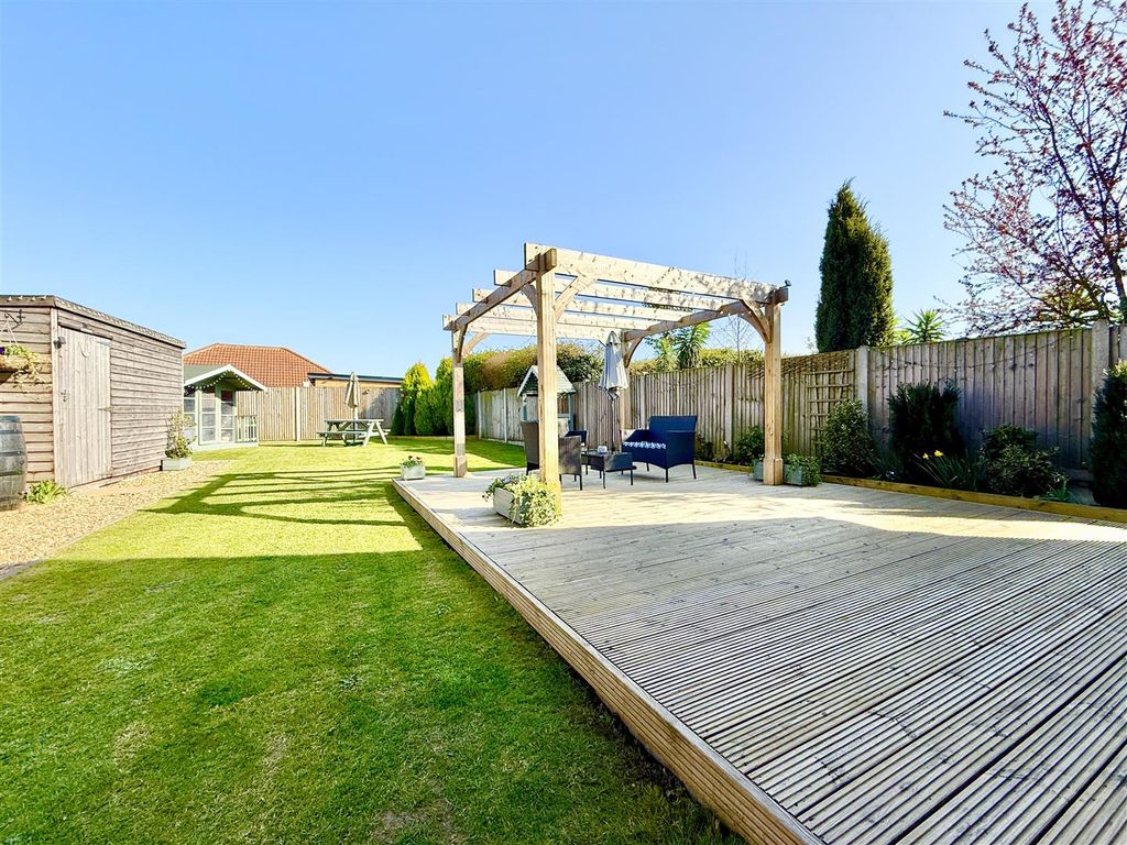 Church Road, Catfield NR29, 3 bed detached bungalow for sale ...