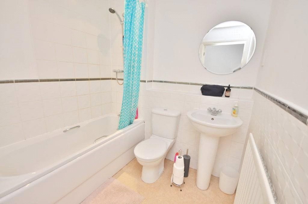 Stavely Way, Gamston, Nottinghamshire NG2, 2 bed flat for sale, £ ...