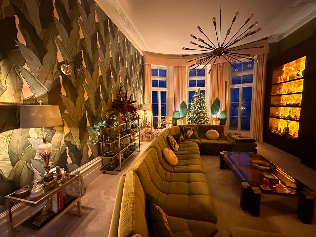 Clarendon Terrace, Brighton BN2, 4 bed flat for sale, £1,500,000 ...