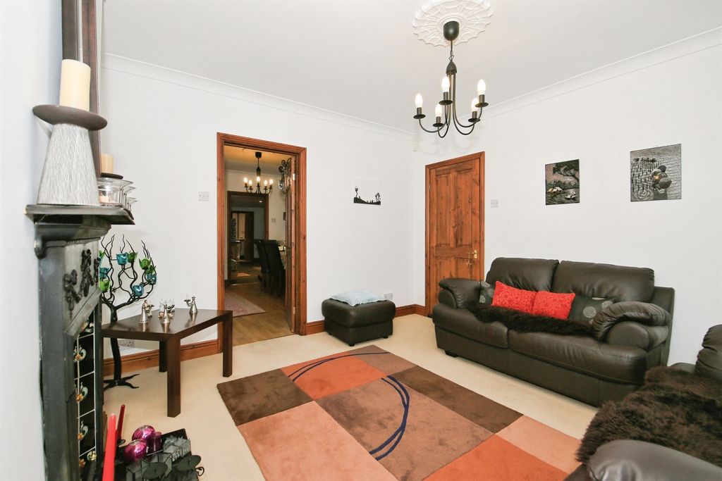 Glebe Road, Peterborough PE2, 4 bed semi-detached house for sale, £ ...