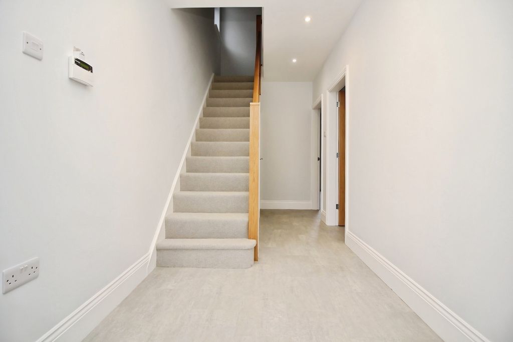 Herricks Avenue, Thurmaston LE4, 3 bed semi-detached house for sale, £ ...