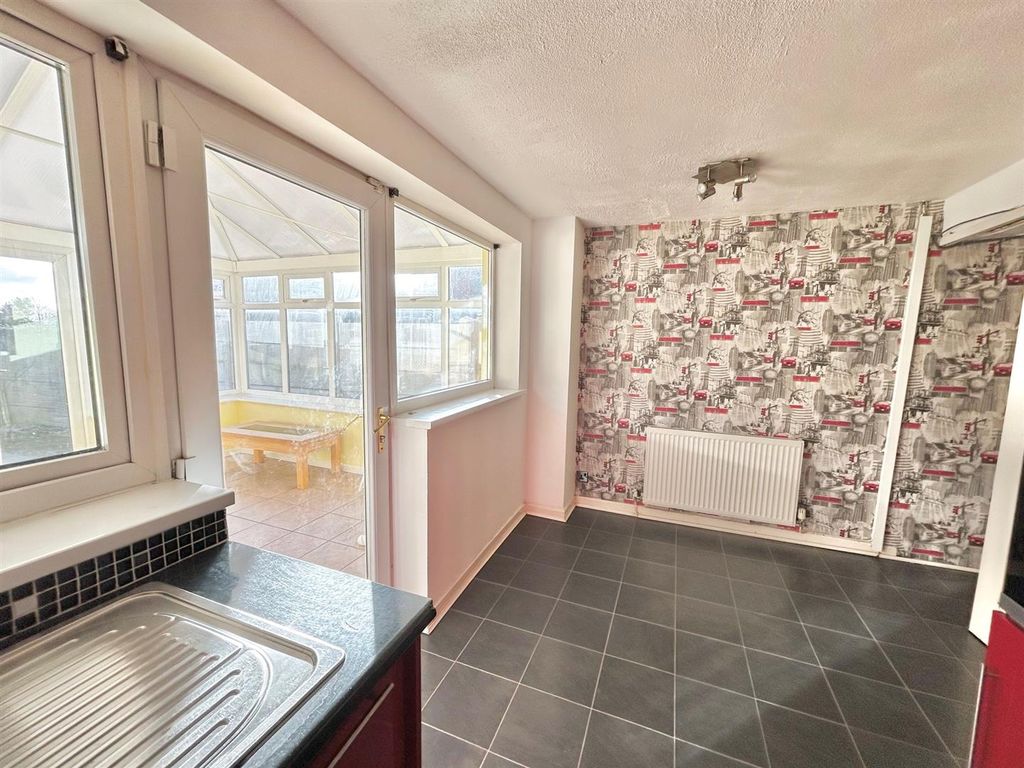 Alpine Drive, Leigh WN7, 3 bed mews for sale, £175,000 | PrimeLocation