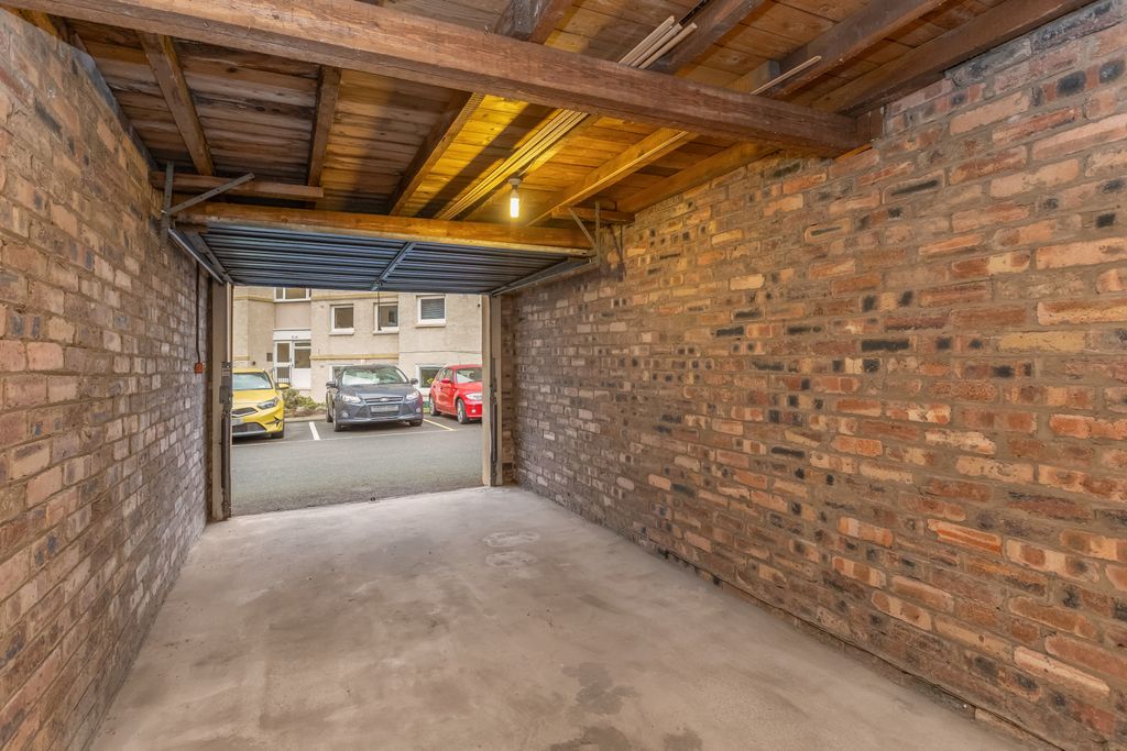 14 Queen's Park Court, Willowbrae, Edinburgh EH8, Property for sale, £ ...
