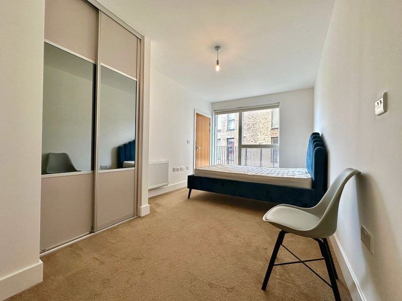 Thistleton House, Colindale Gardens NW9, 3 bed flat to rent, £2,350 pcm ...