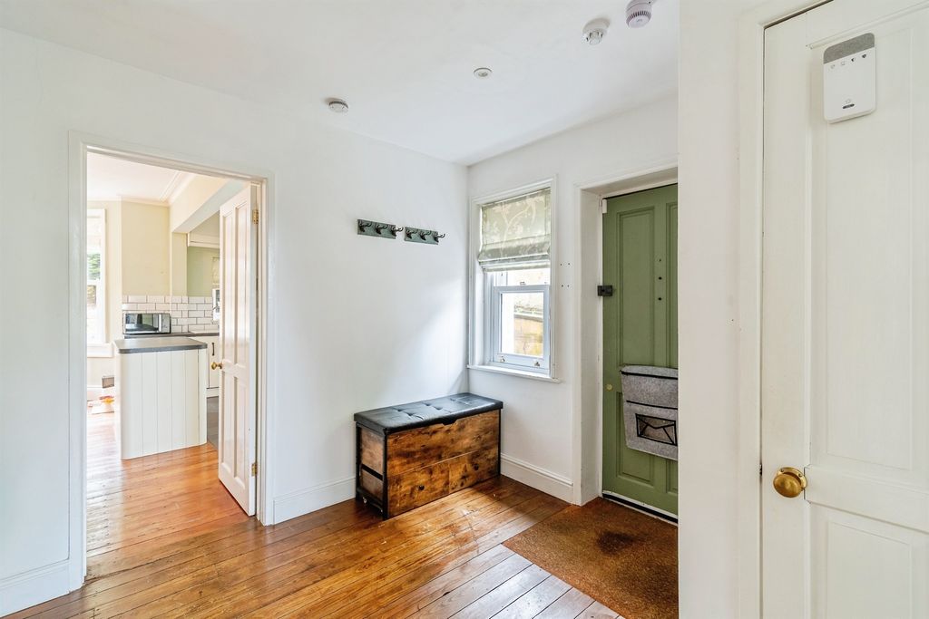 Lower Oldfield Park, Bath BA2, 2 bed flat for sale, £385,000 ...