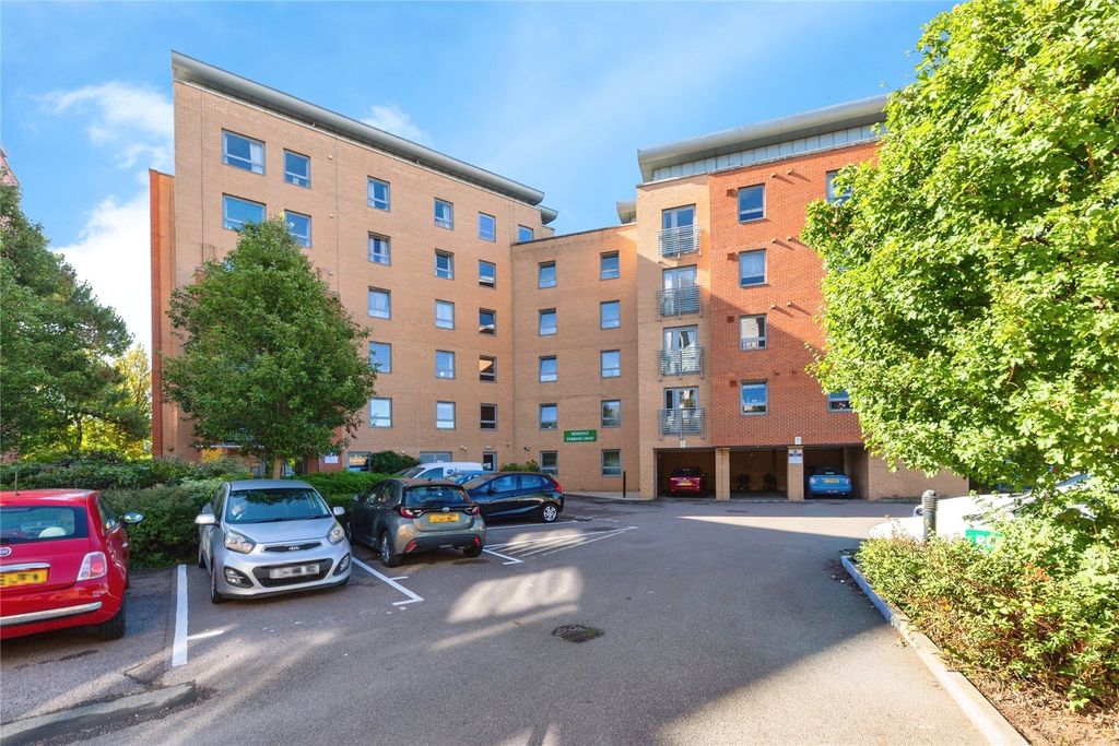 Pinetree Court, Stevenage SG1, 1 bed flat for sale, £130,000 ...