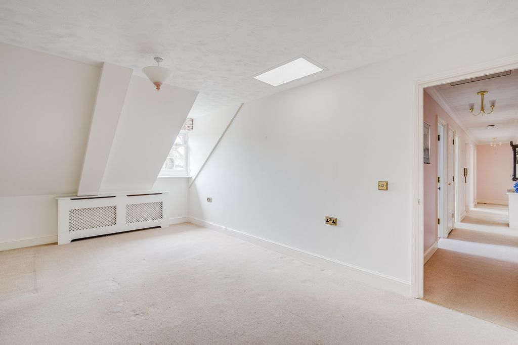 Asquith House, Guessens Road, Welwyn Garden City, Hertfordshire AL8, 2 ...