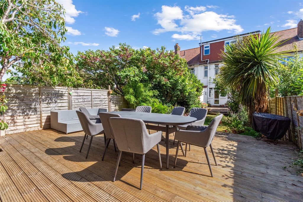 Brook Barn Way, Goring-By-Sea BN12, 5 bed terraced house for sale, £ ...