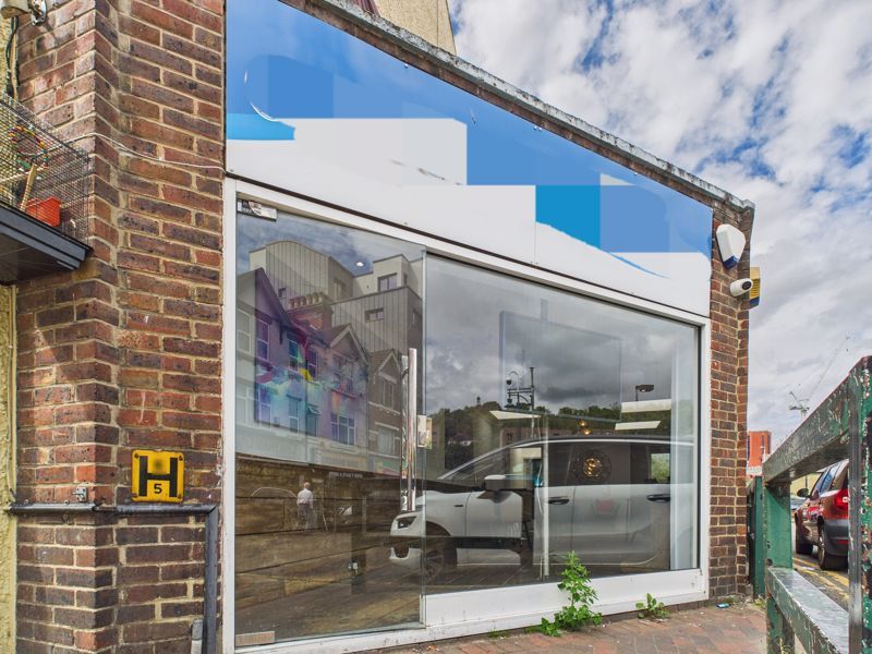 Batchelor Street, Chatham ME4, Property to rent, £1,250 pcm | PrimeLocation