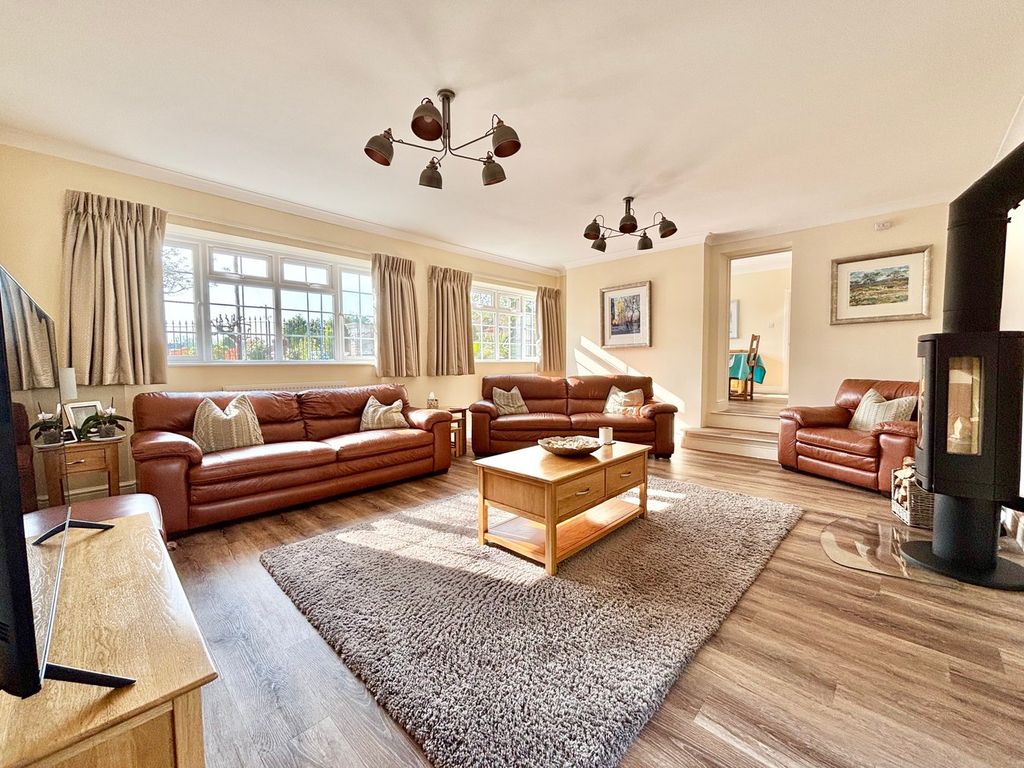 Collington Rise, Bexhill-On-Sea TN39, 4 bed detached house for sale ...