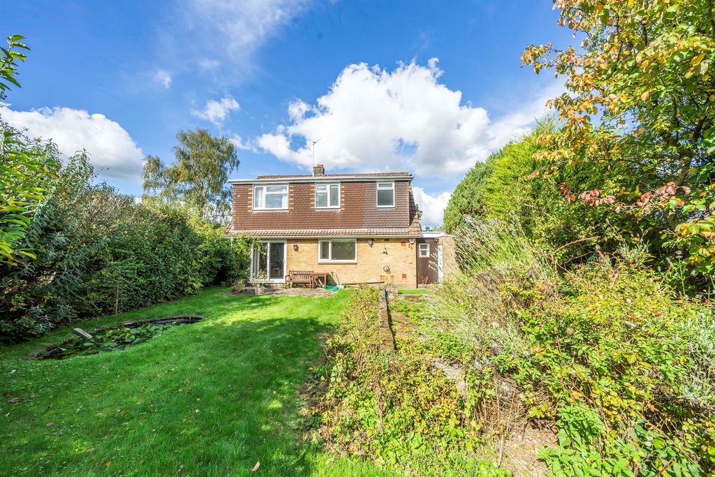 Fox Close, Wigginton, Tring HP23, 3 bed detached house for sale, £ ...