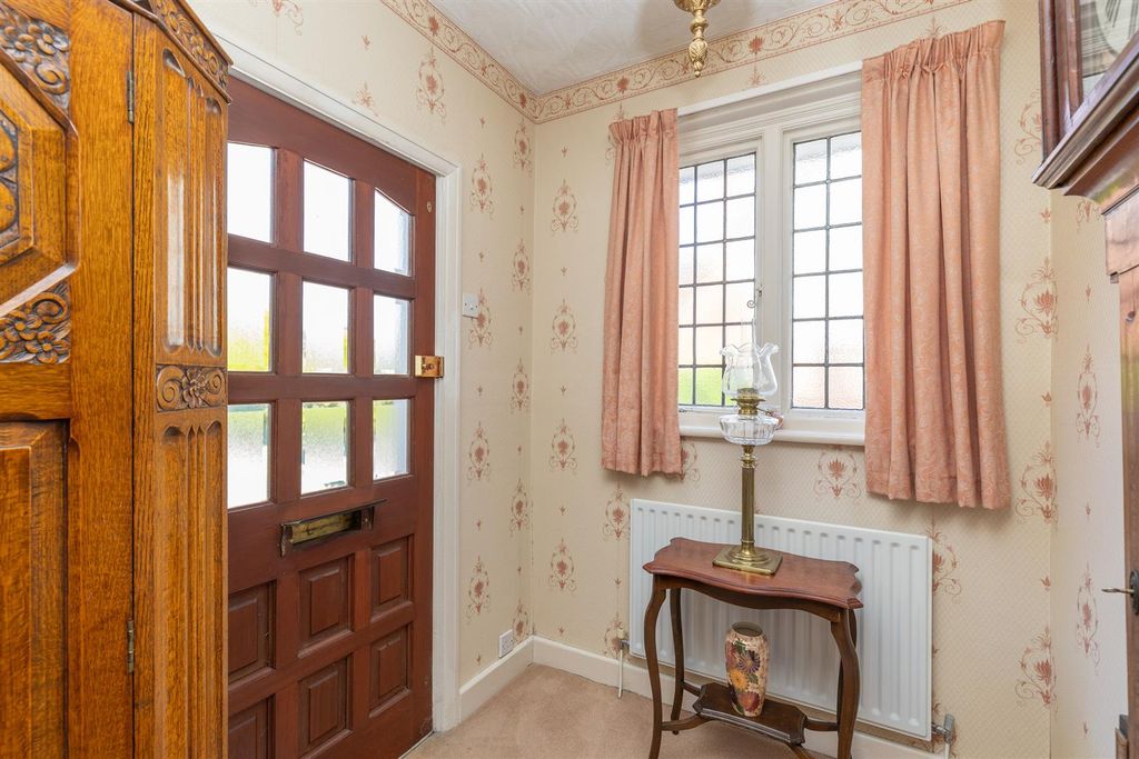 South Avenue, Haslington, Crewe CW1, 2 bed detached bungalow for sale ...