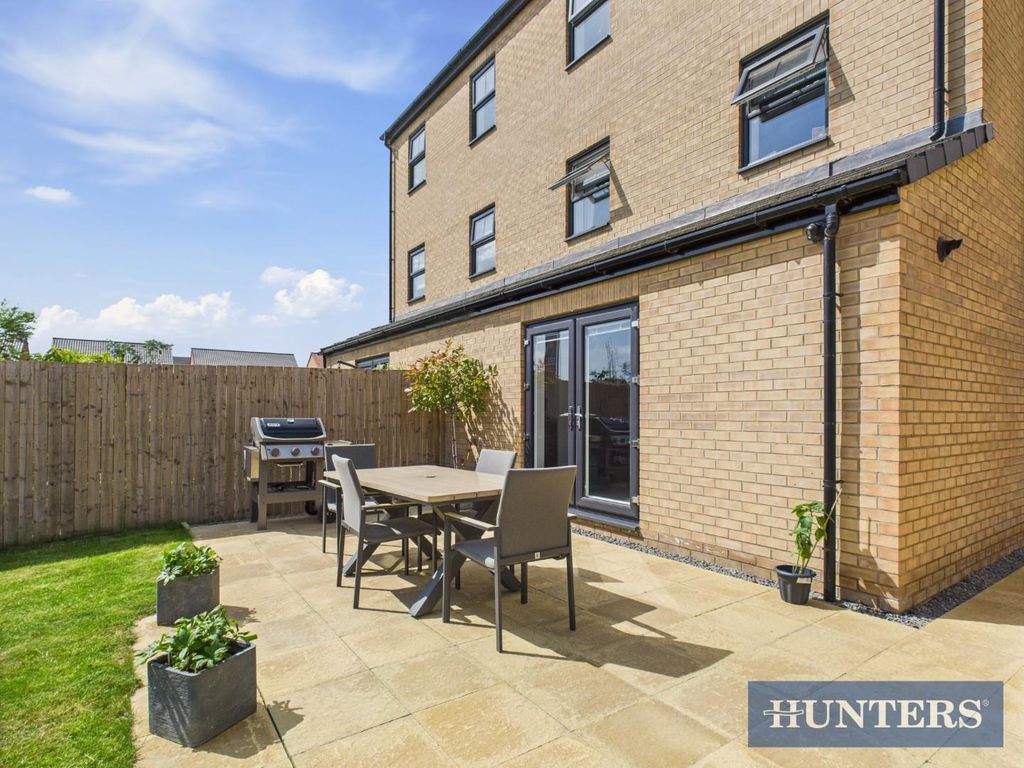 Field Maple Crescent, Beverley HU17, 4 bed semi-detached house for sale ...