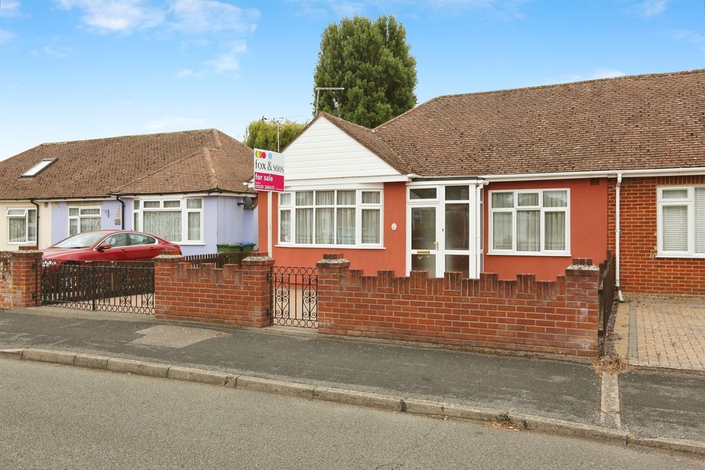 Holmefield Avenue, Fareham PO14, 2 bed semi-detached bungalow for sale ...